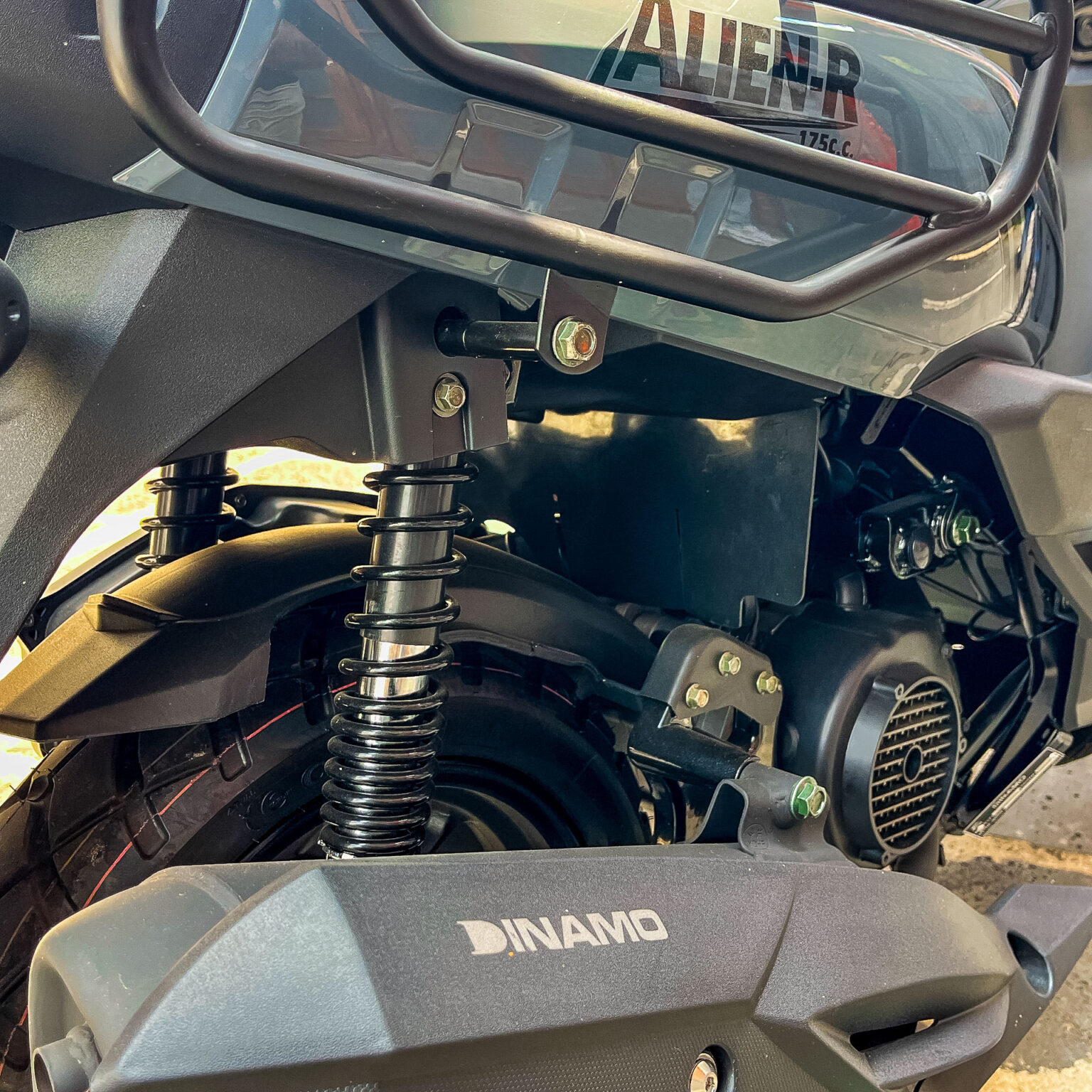 Alien R - Motocicletas DINAMO